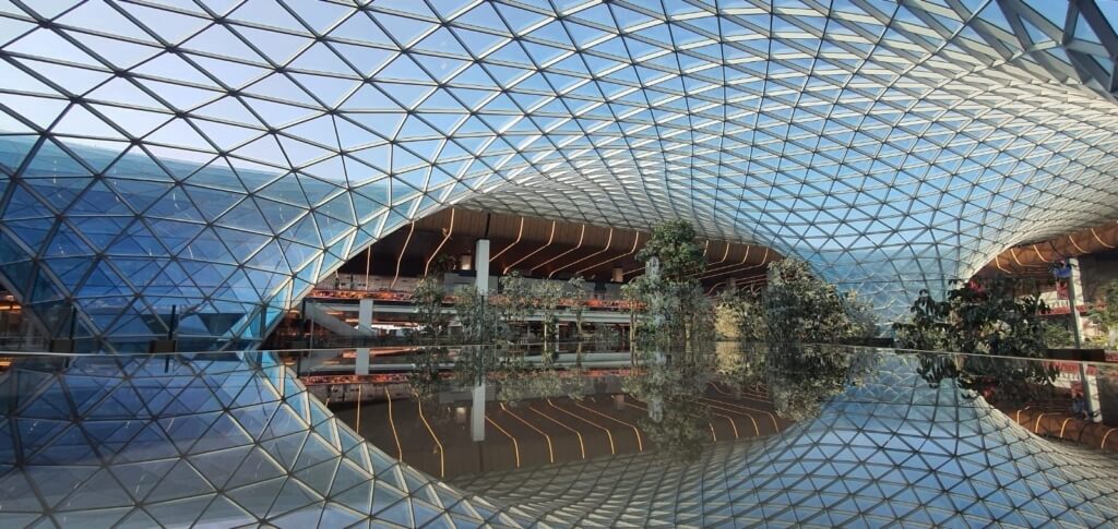 Lanik lleva sus cubiertas a Doha, a uno de los aeropuertos más ...